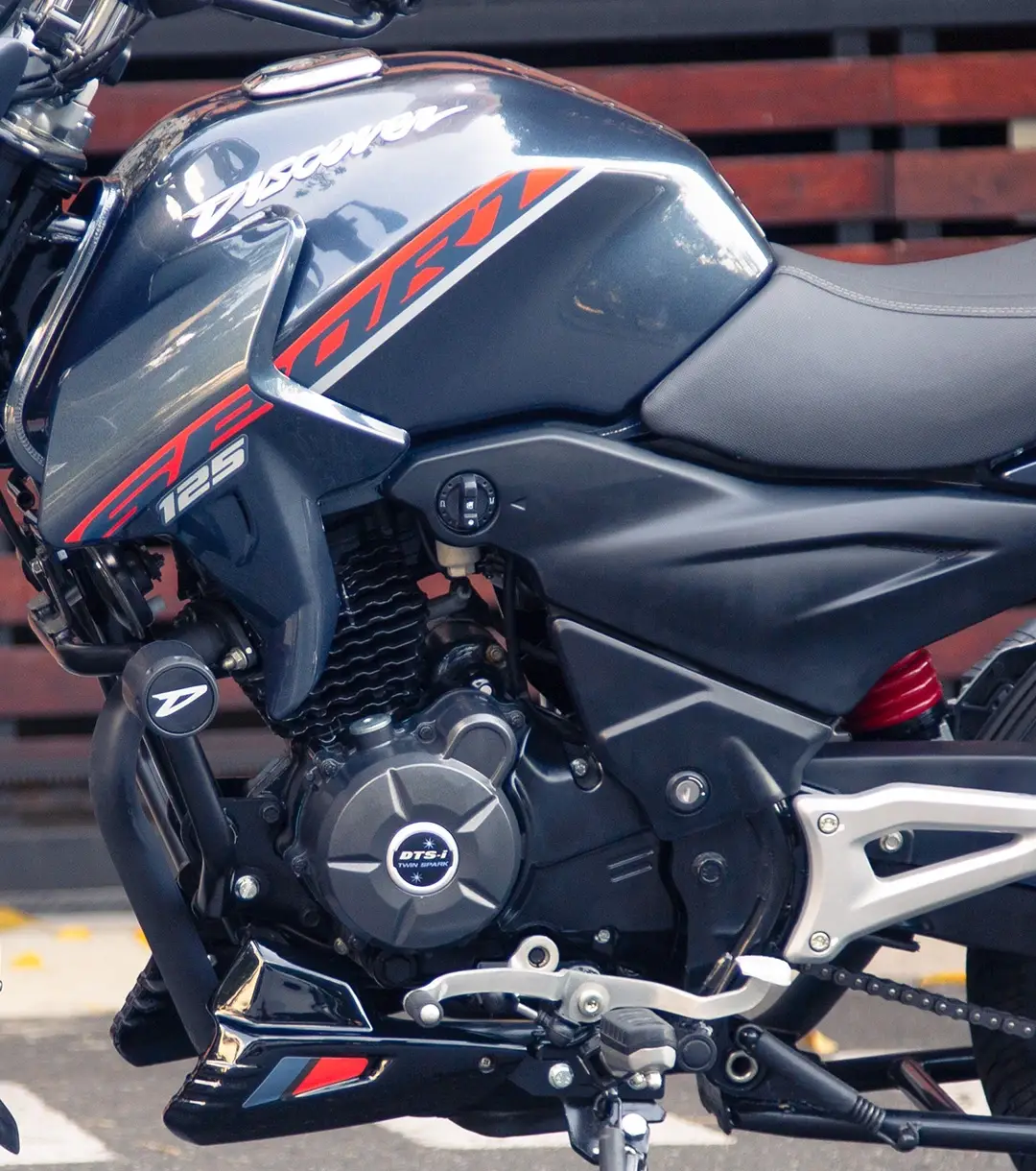 DISCOVER 125 SPORT | Motos Bajaj | Grupo UMA COL